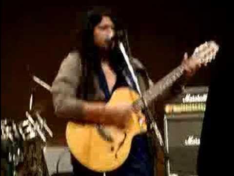 James jamming Diwana for Tokyo concert 2008 - YouTube