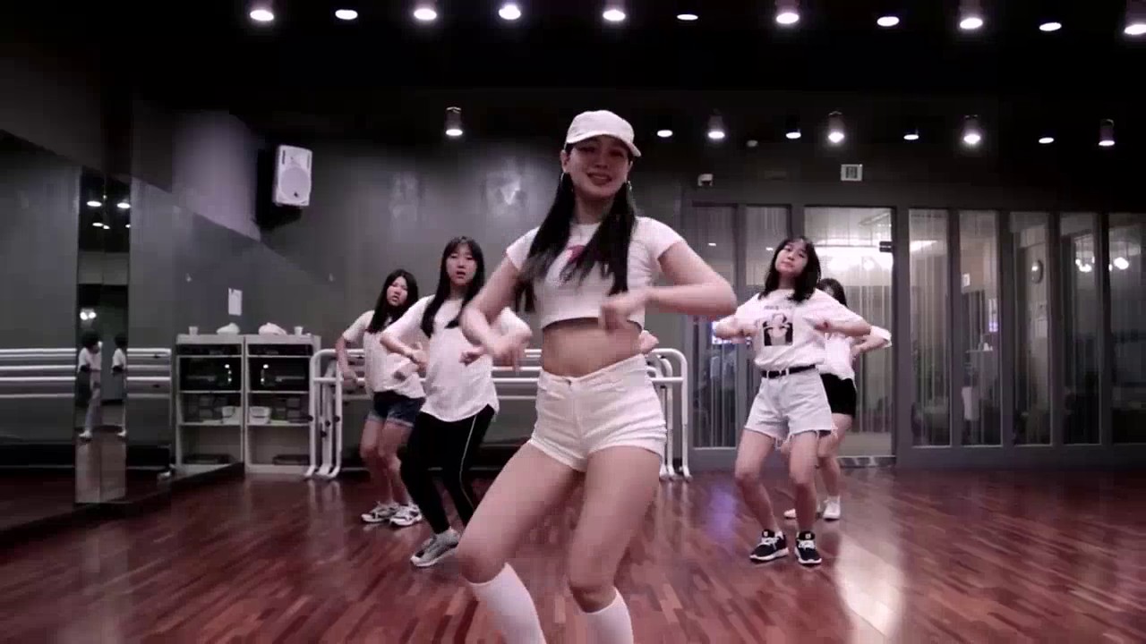 [MIRROR] Palette- IU DANCE SHONEY CHOREOGRAPHY - YouTube