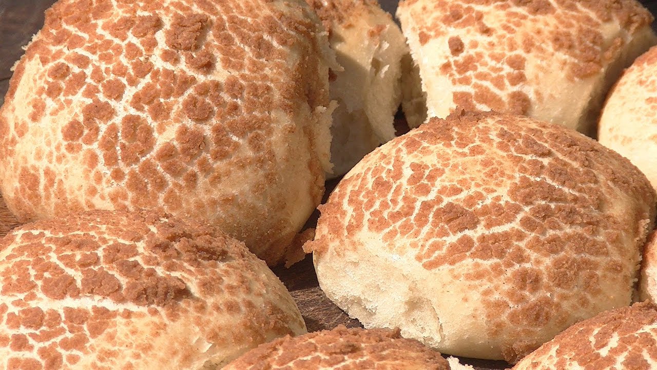 Tiger Rolls Dutch Oven Buns video recipe littleGasthaus - YouTube
