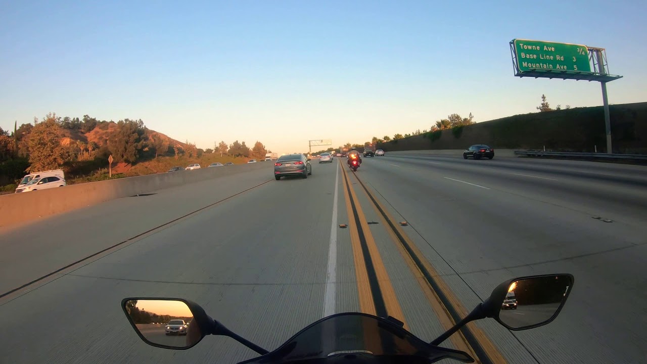 CHP MOTORCYCLE GOT MAD AT SOMEBODY ON CARPOOL LANE CALIFORNIA - YouTube