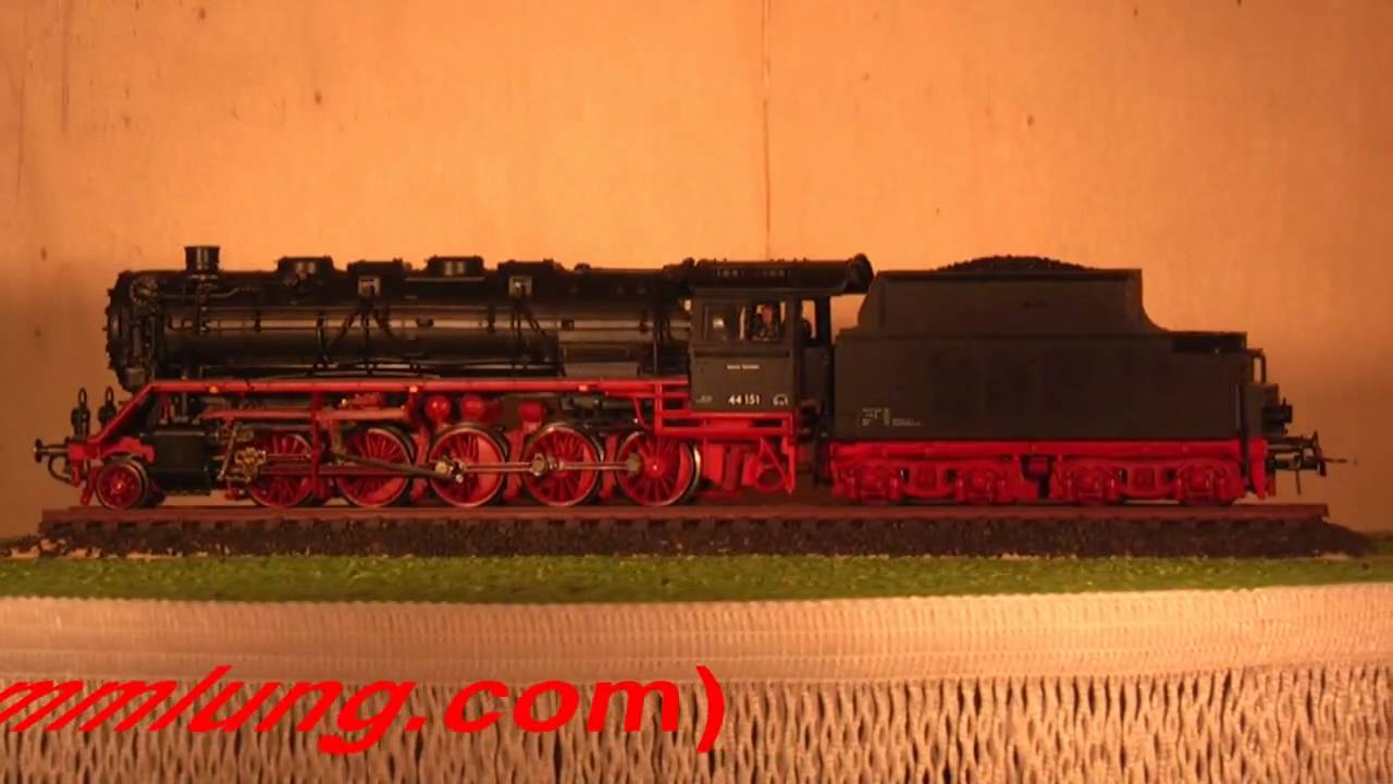 Baureihe 44 Roco ( BR 44 151 DR ) 1/5 - YouTube