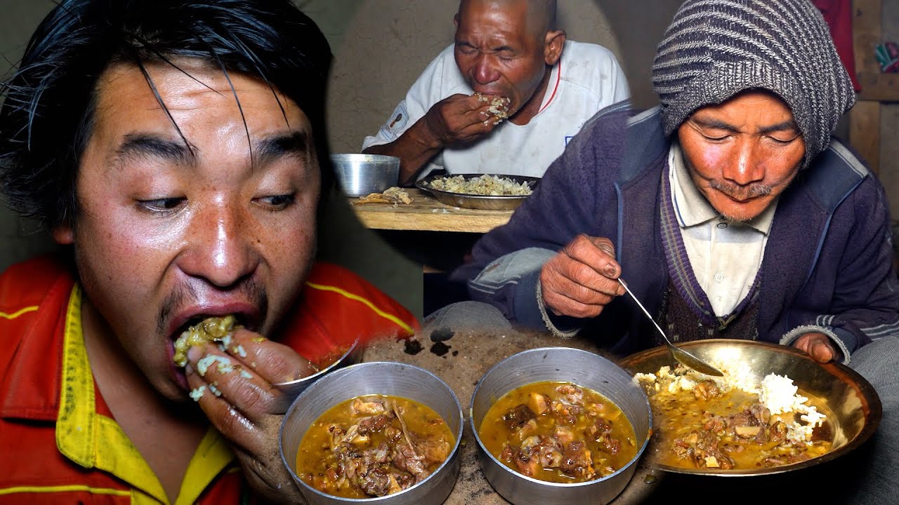 local pork curry & rice cooking having || Nepali village kitchen ...