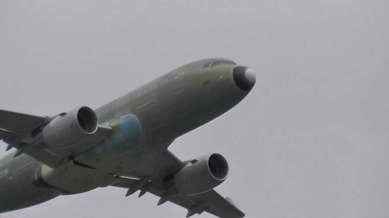 American Airlines A319 Sharklets N9013A go around Hamburg Airport - YouTube