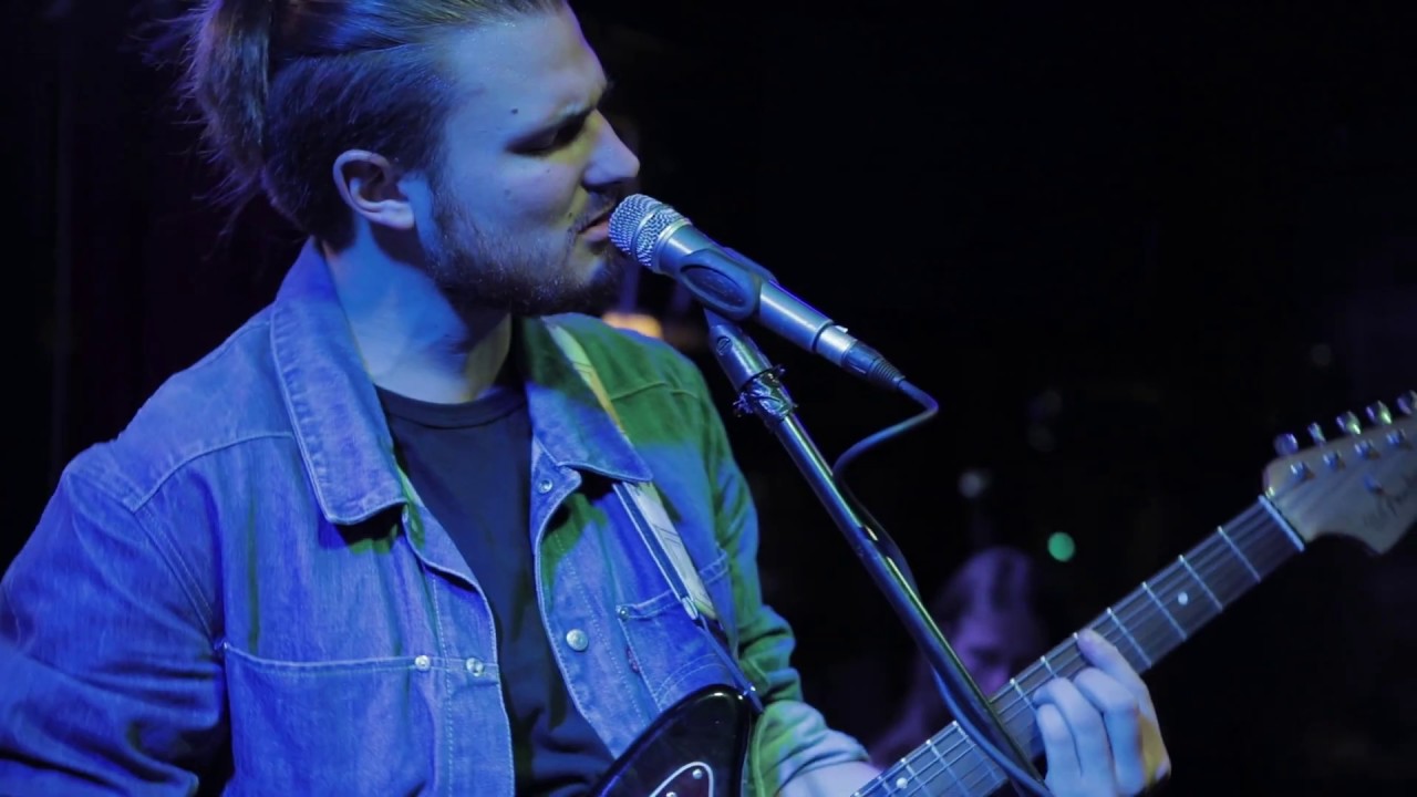 Pete Charles - Drifting Apart - LIVE 'EP LAUNCH' - YouTube