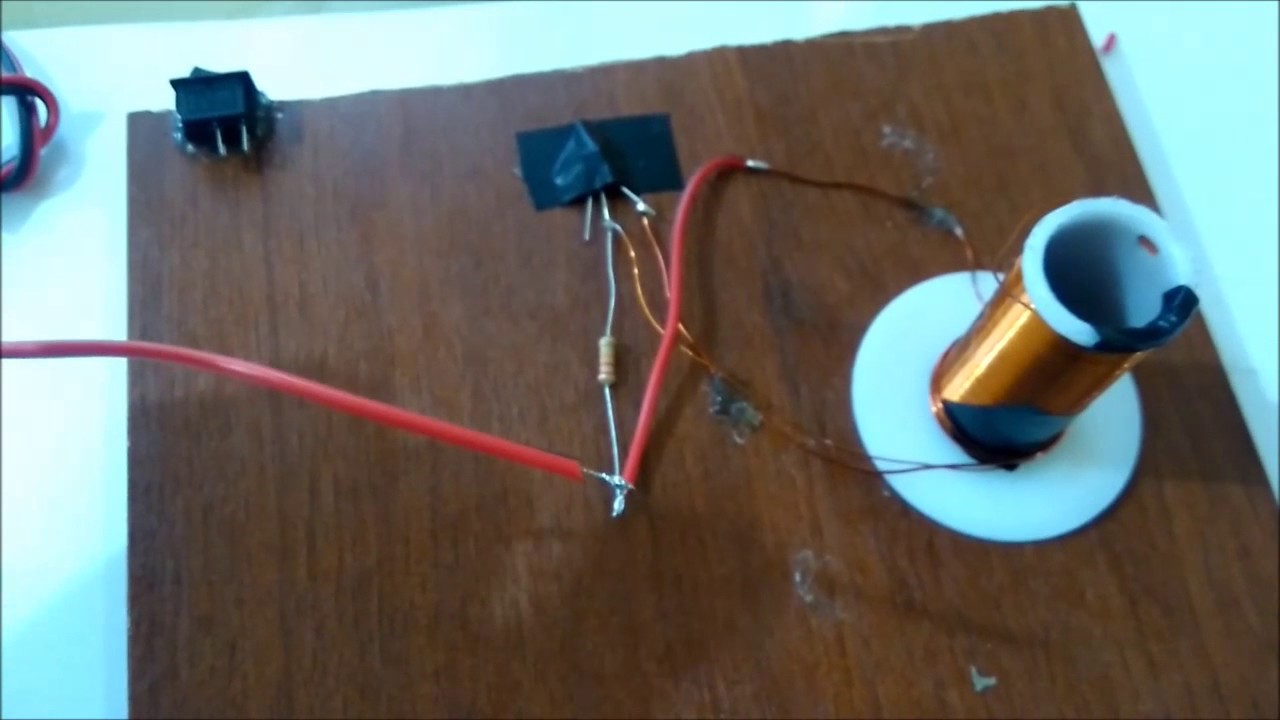 Tesla Mini Coil - YouTube