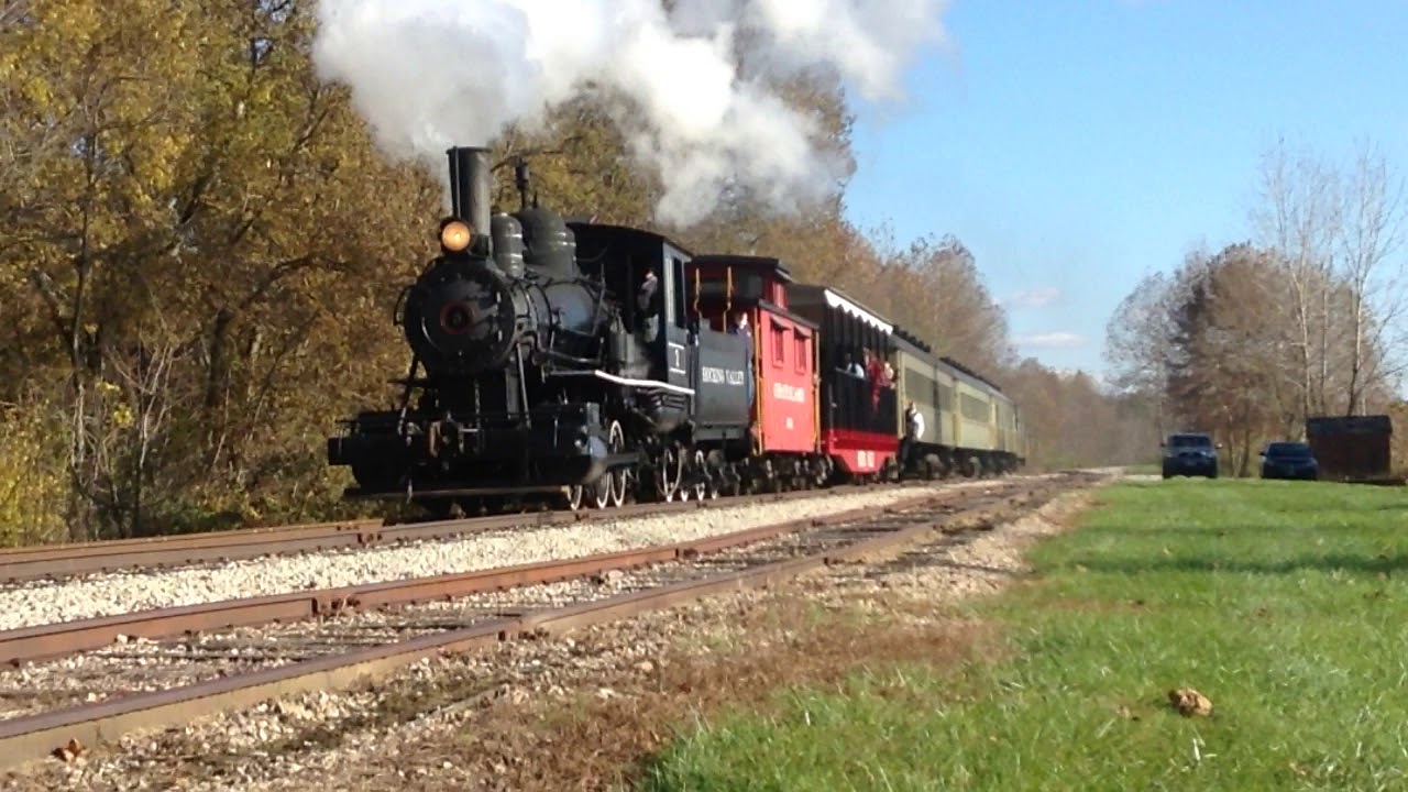 Hocking Valley Scenic Railway Steam Locomotive #3 Approaching Logan ...
