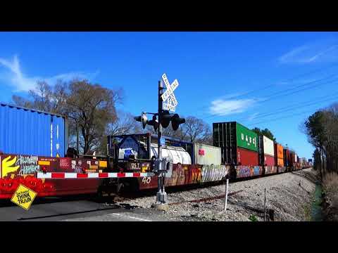 NS 3622 (GE ET44AC) leads NS 234 - YouTube