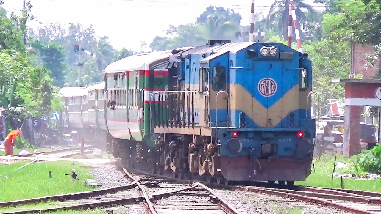 PT-INKA Train Benapole Express Train On Snake Shape Rail Curve At ...