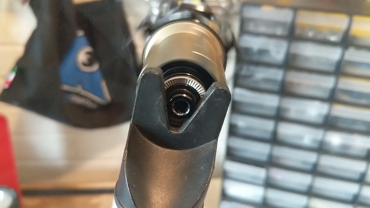 poor hub shell bearings - YouTube