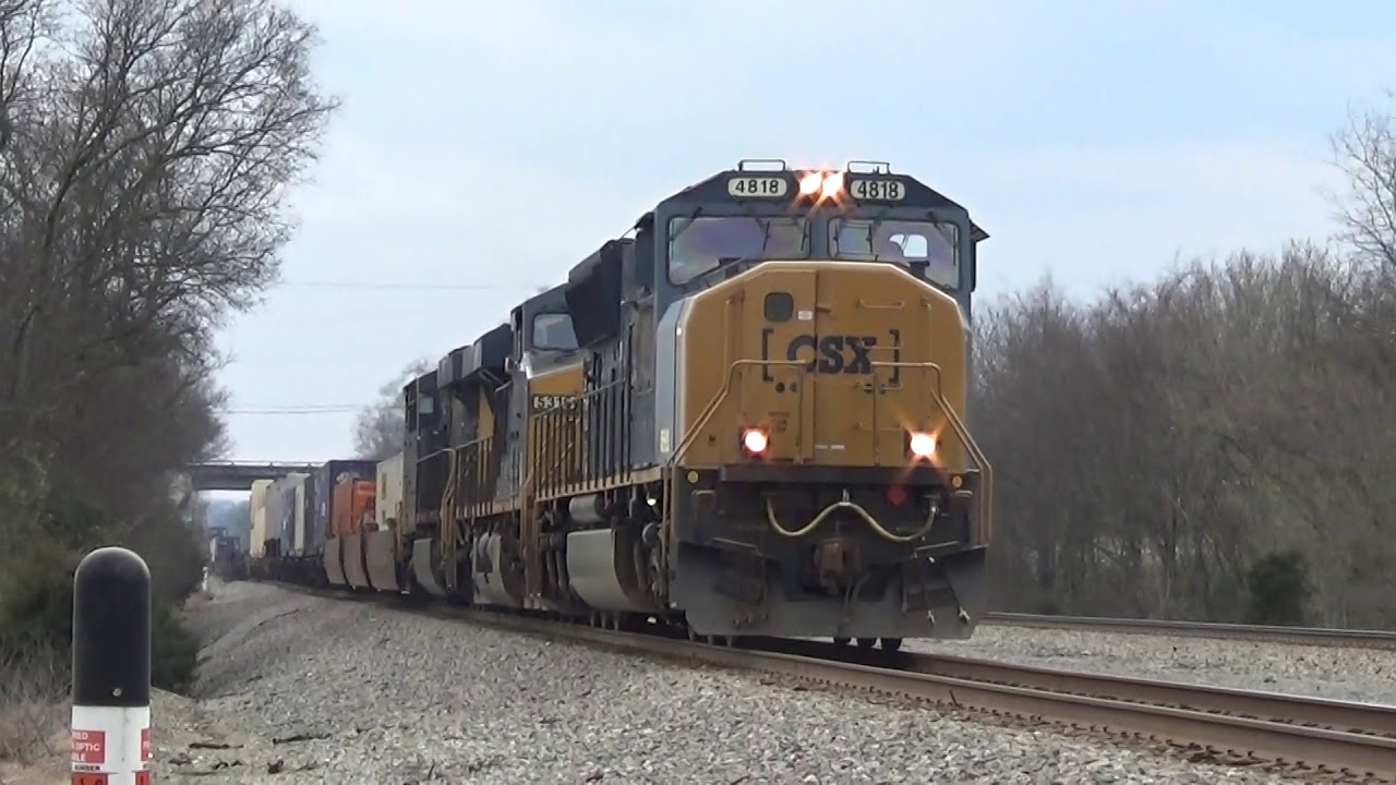 CSX SD70MAC 4818 Leads Z-Train Q026 on 2/18/17 - YouTube