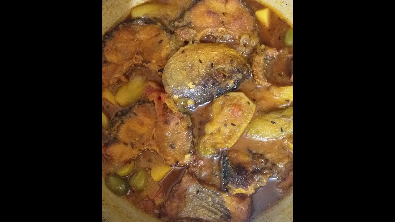 Rui mach are jhol alu potol diya - YouTube