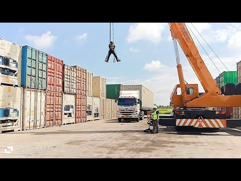 Truck enters and drops container - YouTube