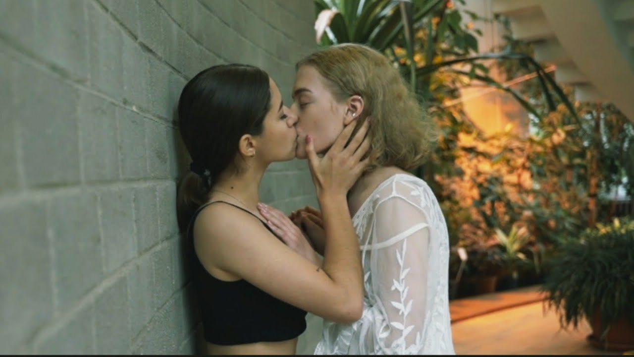 Lesbians hot 💋 kissing video💋Full Hd 4k video🥵💦Lesbian Kissing Hot Lesbian😍🏳️🌈 - YouTube