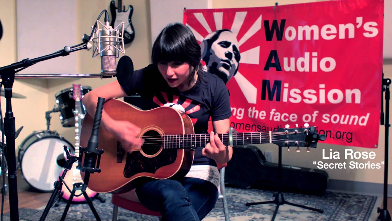 Lia Rose Performs "Secret Stories" at a @givingstage Concert To Benefit ...