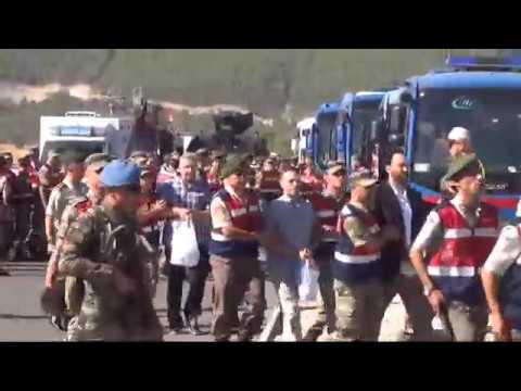 Cumhurbaşkanı Erdoğan'a Suikast Davasında 'Kahraman' Yazılı Tişört Gerginliği