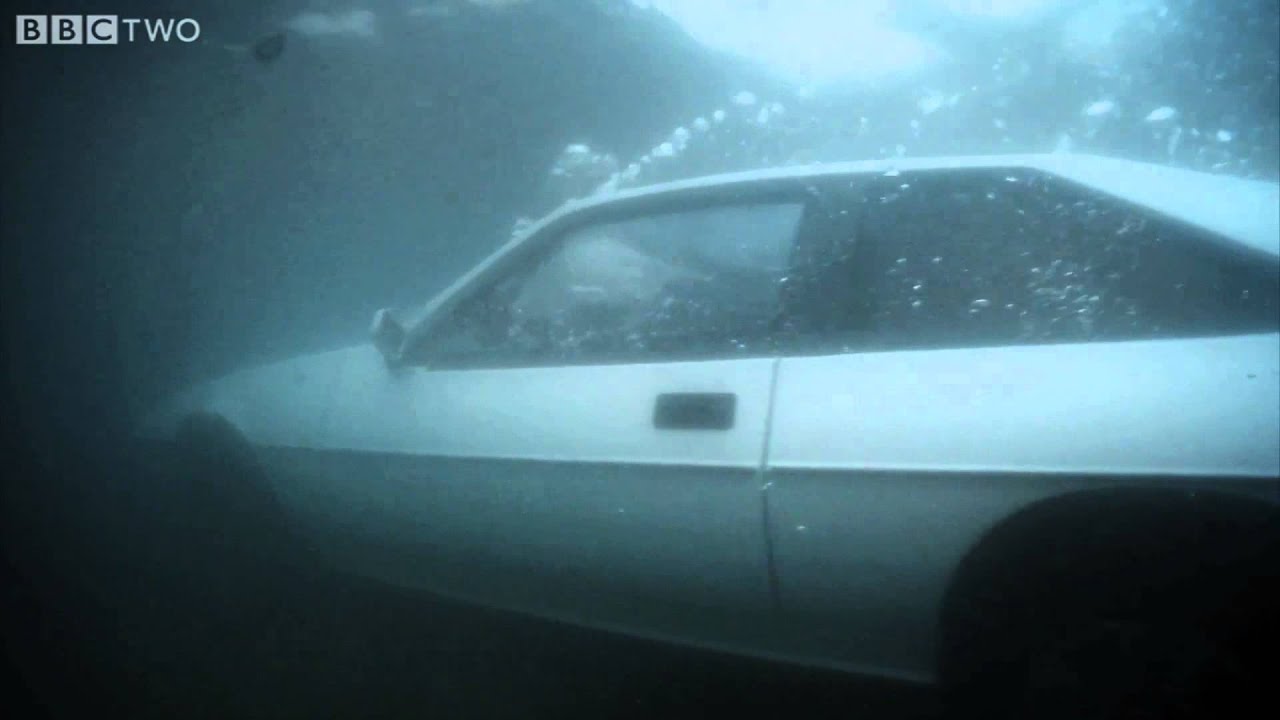 James Bond - Submarine Lotus Drives Underwater - 50 Years of Bond Cars ...