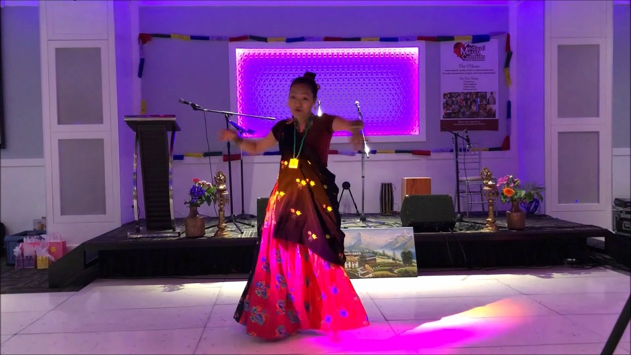 Kadam Chala Aghi Pachhi... Dance by Sunita Pun - YouTube