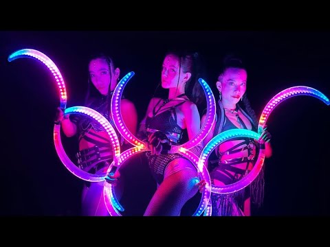 LED Buugeng (POILOVES S-Shape Staff performed by Ashaleli Show) - YouTube