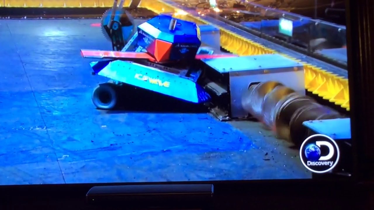 Battlebots- Skorpios vs Icewave - YouTube