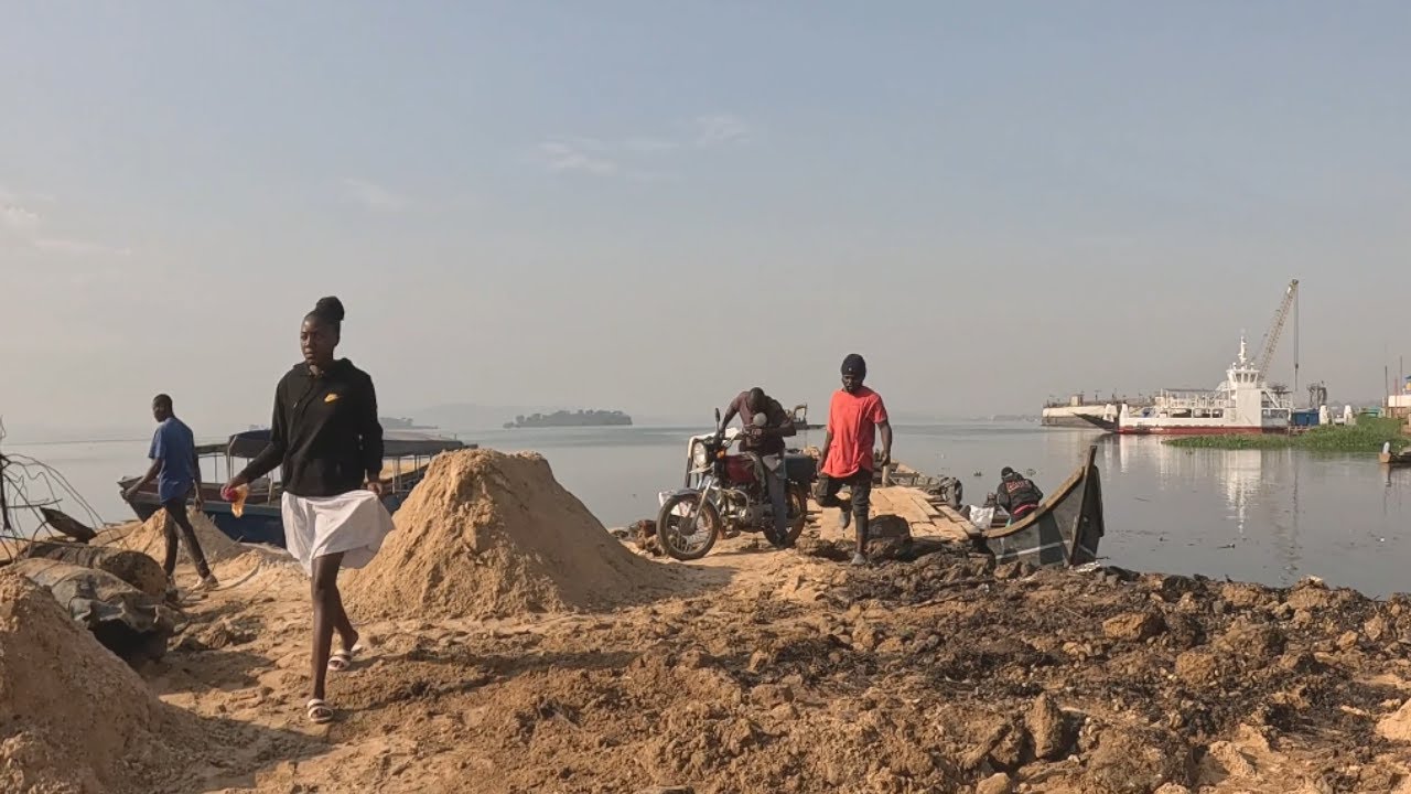 Inside a Humble Local Community In 🌍 UGANDA🇺🇬 - YouTube