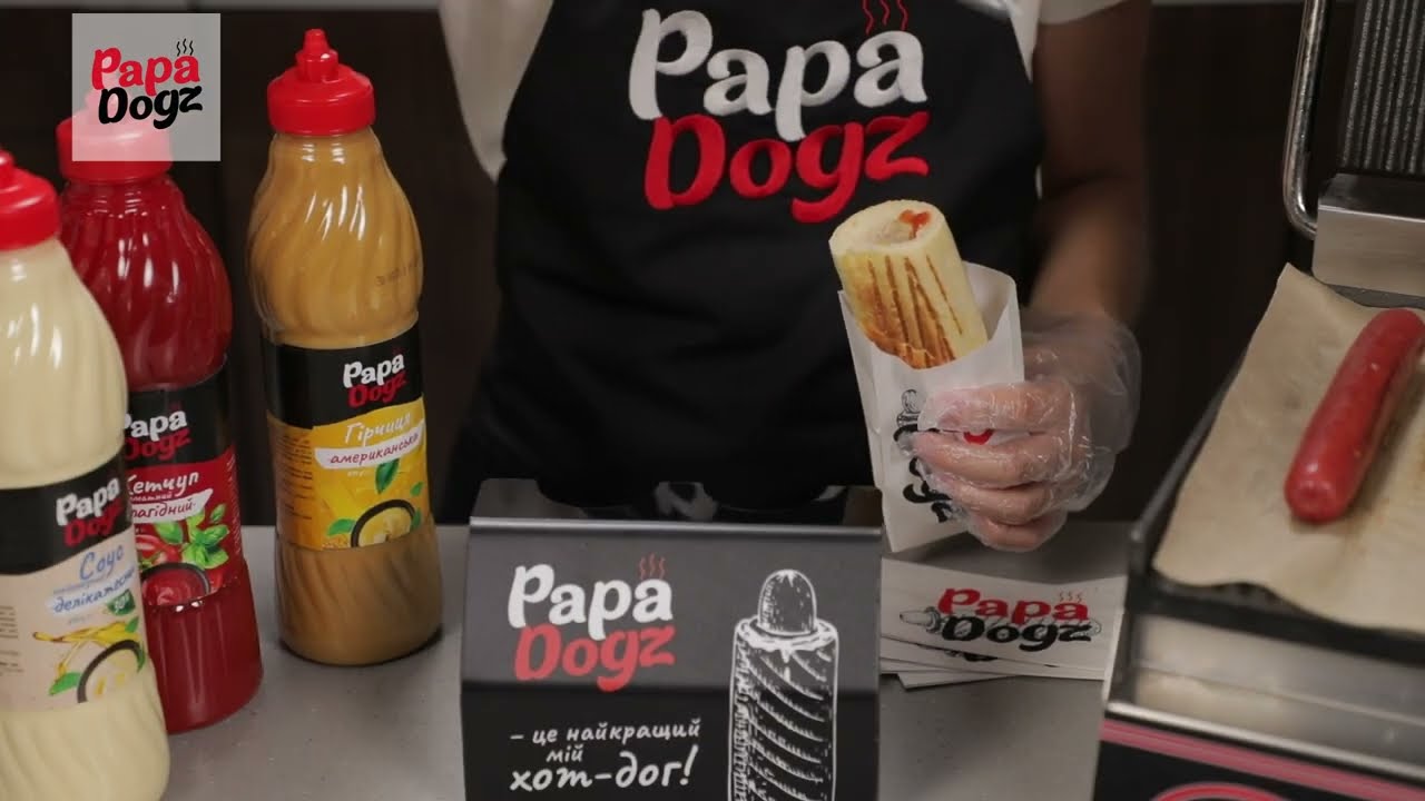 Приготування французьких хот-догів Papa Dogz на професійних прижимних ...