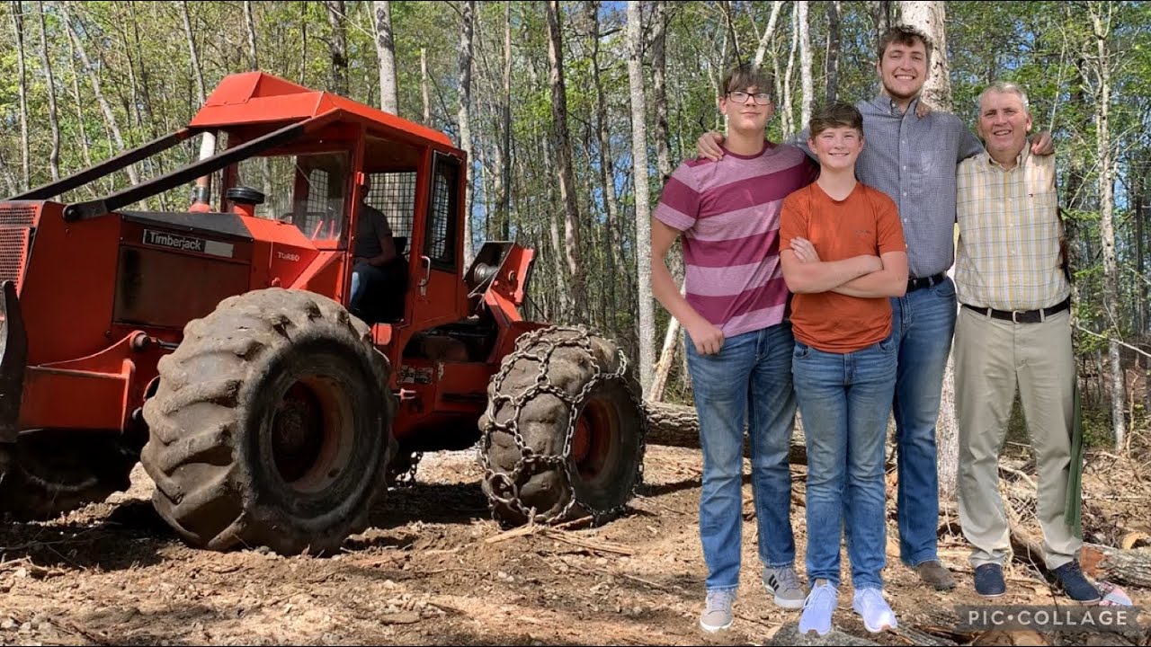 Day In The Life of a LOGGING FAMILY - YouTube