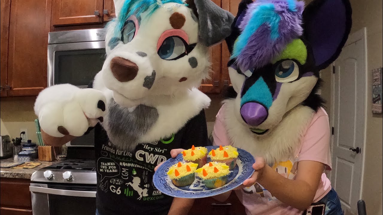 Furries make Easter themed cupcakes! - YouTube