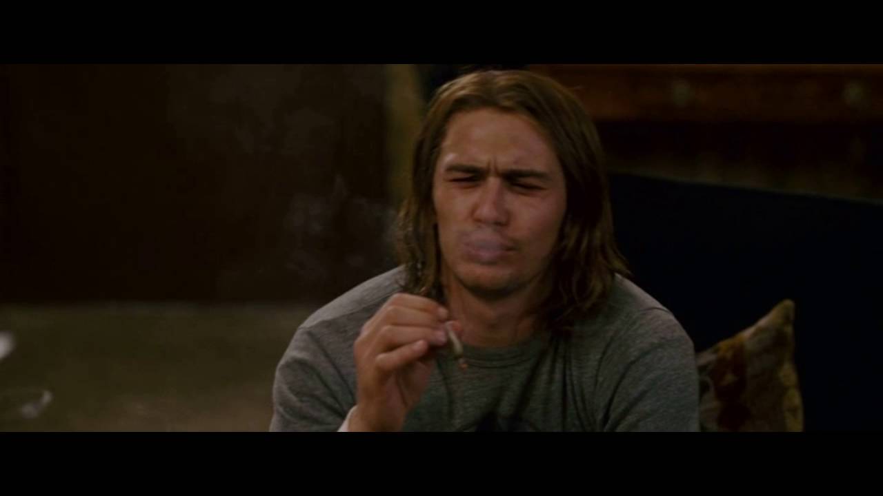 Escena Superfumados | Español - YouTube