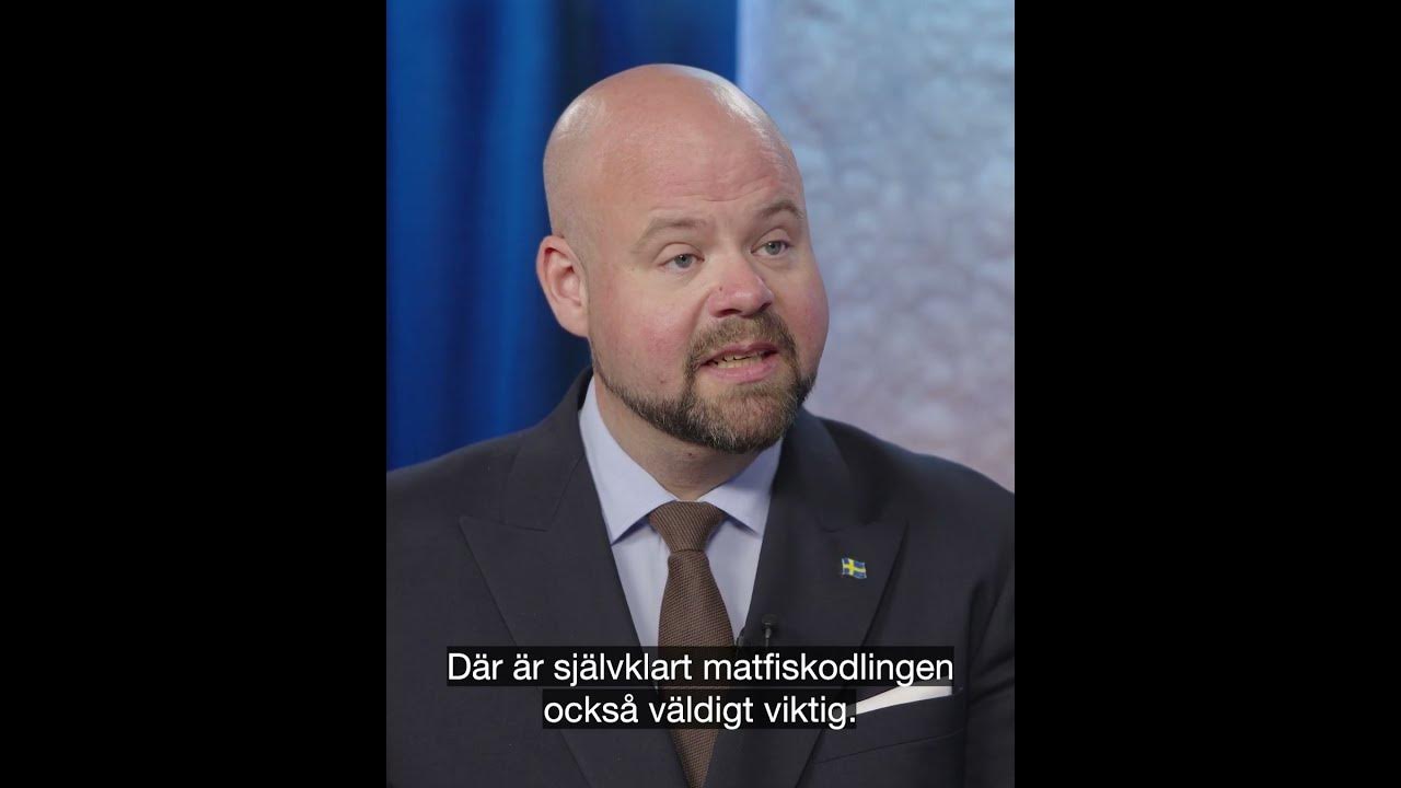 Klipp ”Ministern om regelförändringar” (Peter Kullgren) - YouTube