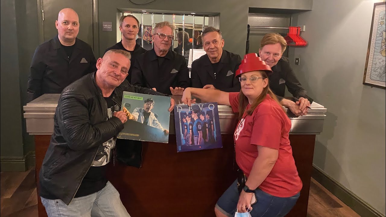 Devo live in London 2023 I can’t get no satisfaction Encore - YouTube