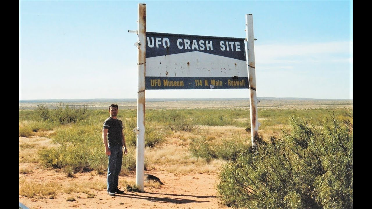In ROSWELL (UFO Crash Site) - ROSWELL (UFO-Absturzstelle) - YouTube