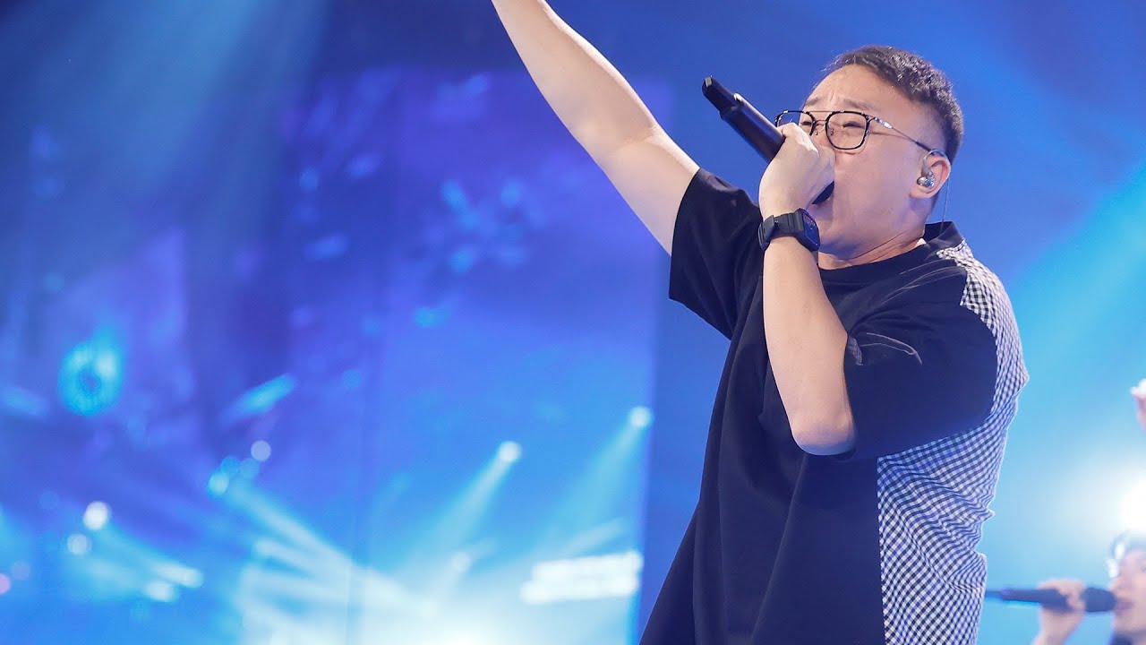 CityWorship: You Deserve // Teo Jing Xian @City Harvest Church - YouTube