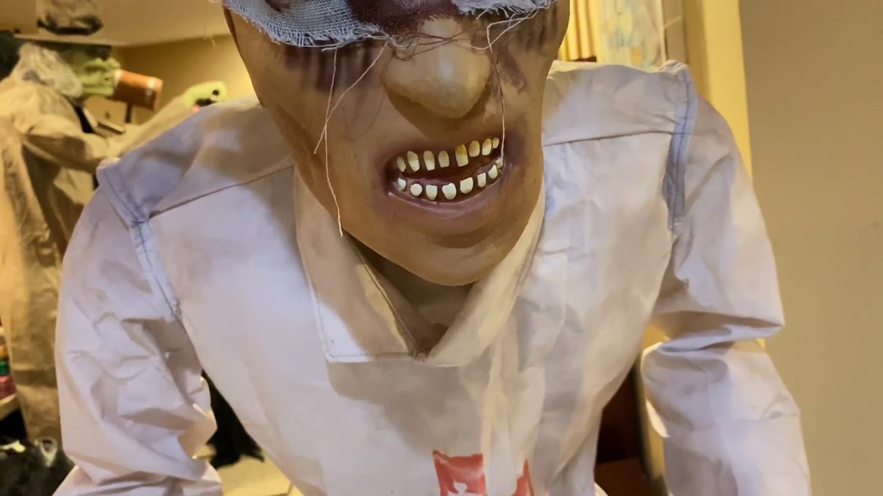 Miss Mercy Halloween 2020 Animatronic Review! - YouTube