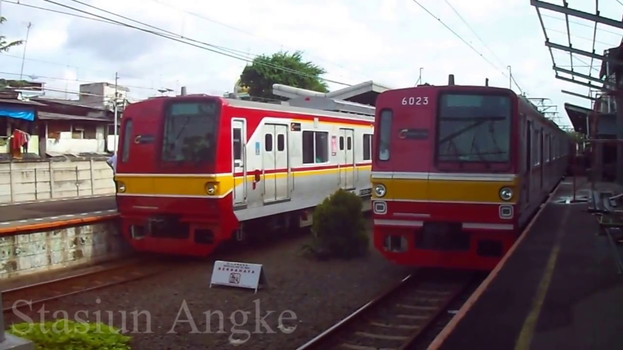 Stasiun angke | KRL TM 6025 Bersanding dengan KRL TM 6023 - YouTube