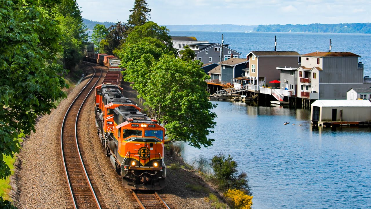 Mainline Trains at Day Island - YouTube