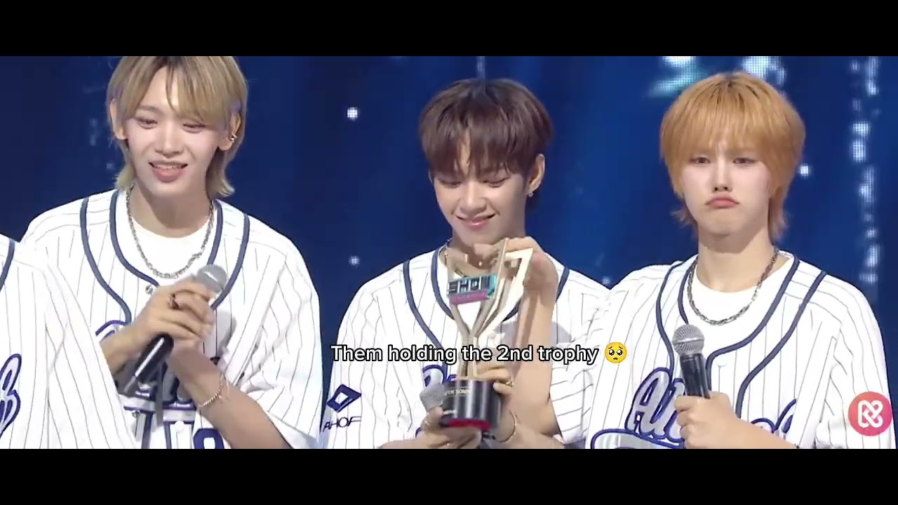 AHOF 2ND WIN CUTE MOMENTS - YouTube