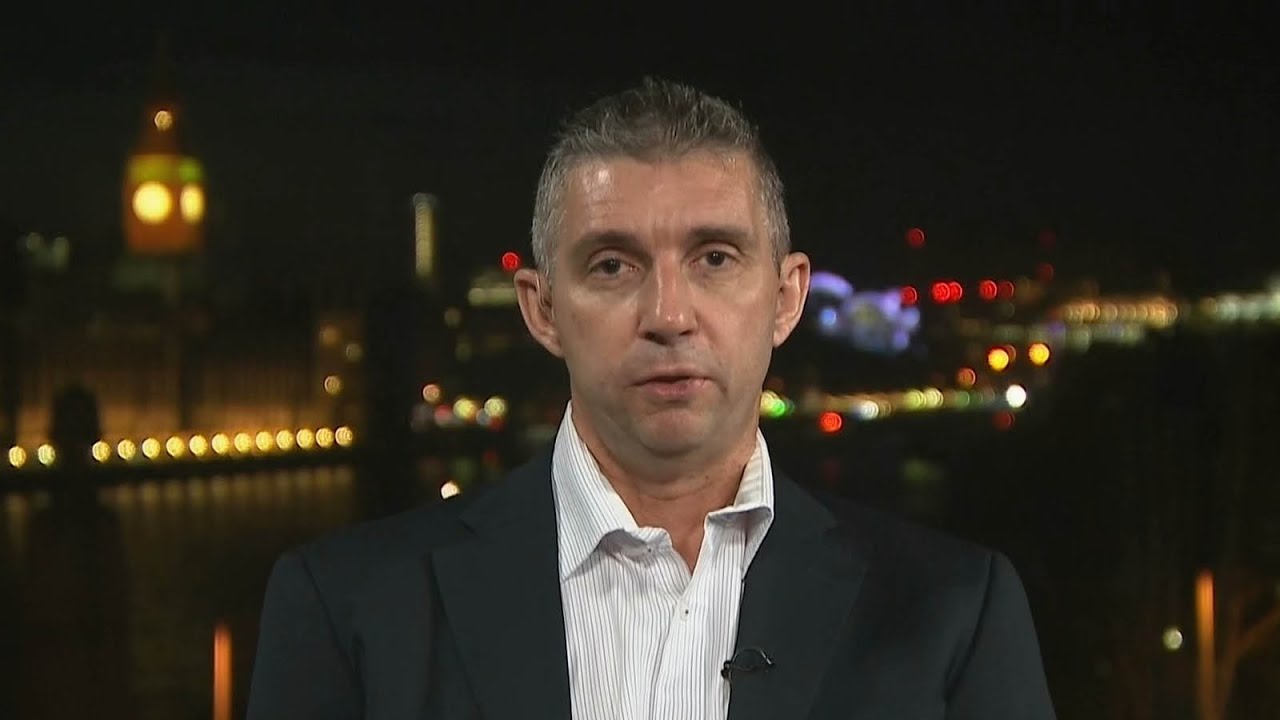 Adrian Hamilton Manns on low cost airlines - YouTube