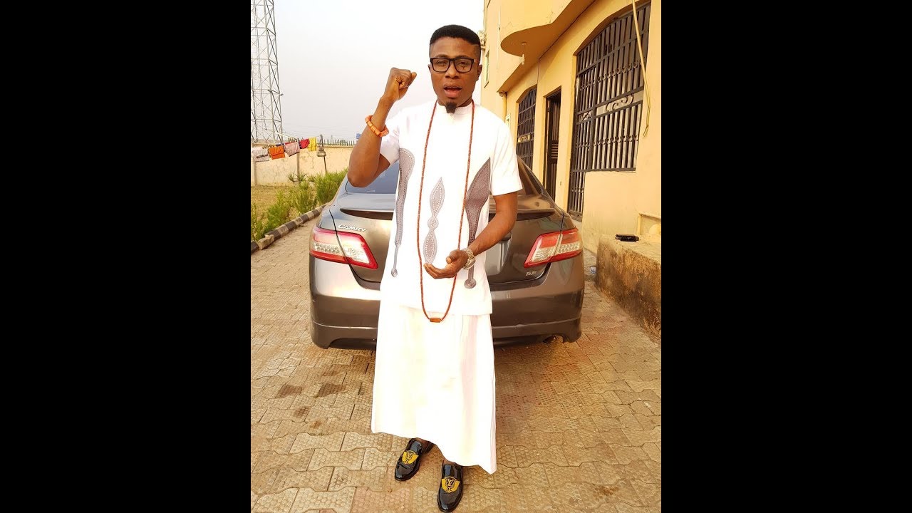 MC Edo Pikin- The diffrence between Father Christmas & Santa Claus ...