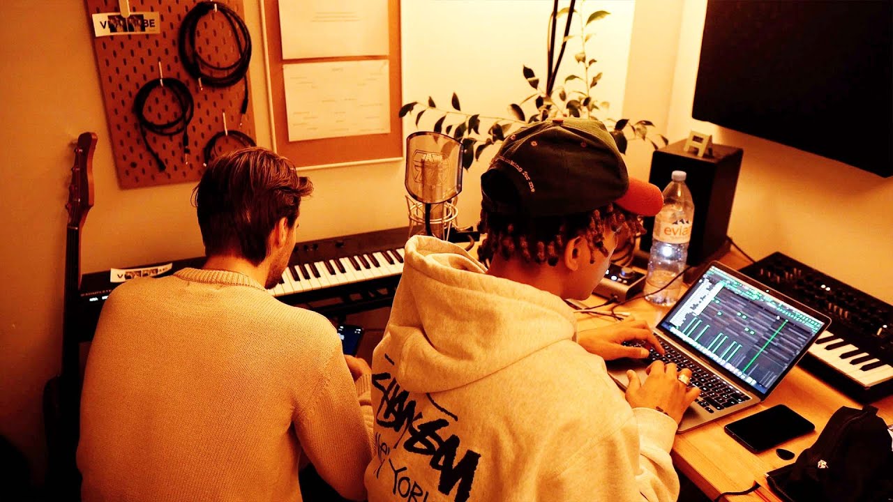 2 best friends making a song together - YouTube
