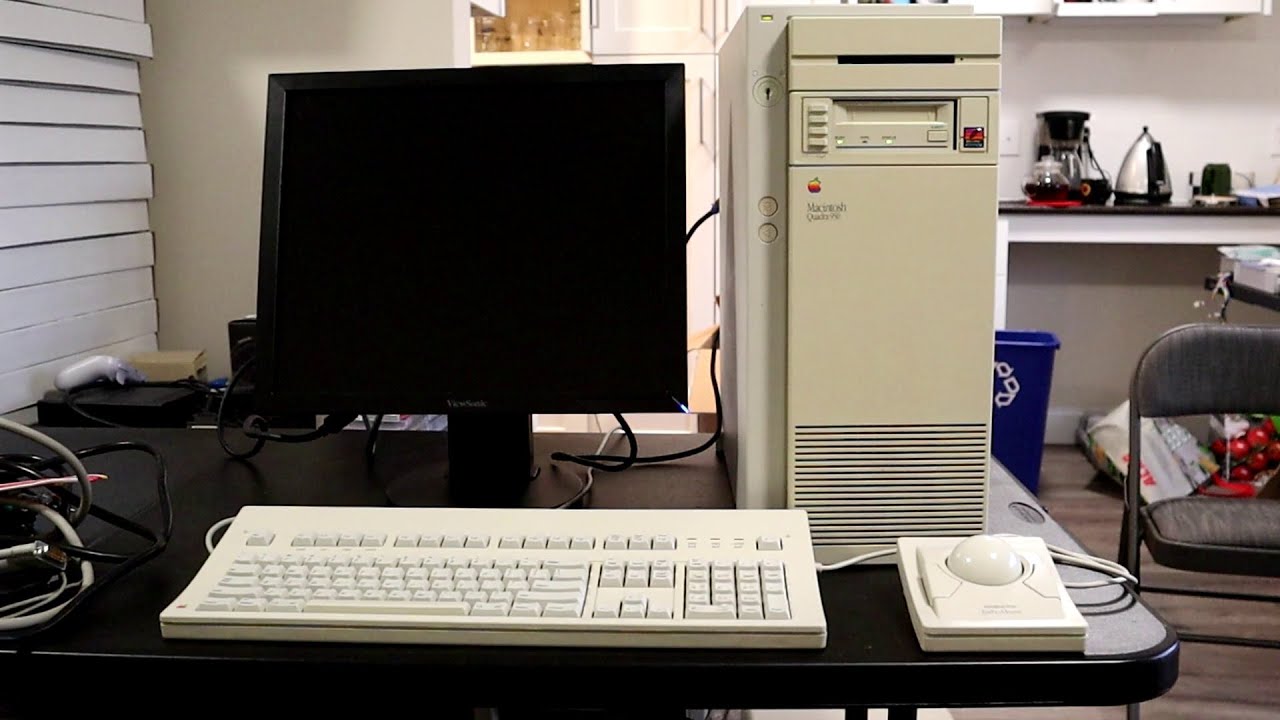 Apple Adventures Episode 7: Quadra 950 Teardown - YouTube
