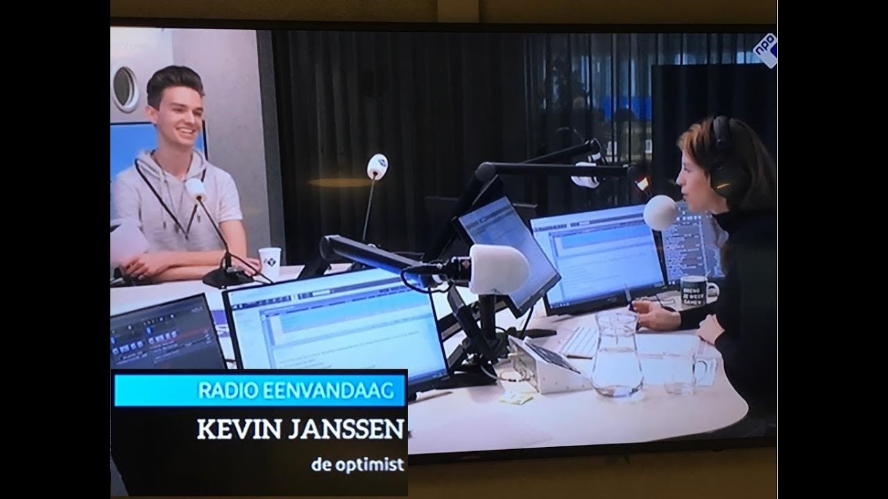 Kevin Janssen te gast bij EenVandaag als De Optimist, een ode aan LEGO ...