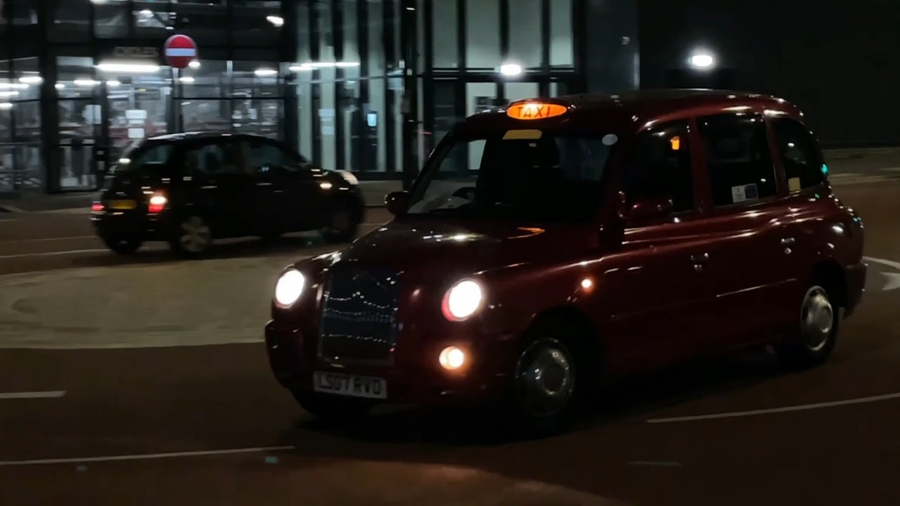 Lovely red LTI TX4 Taxi - YouTube