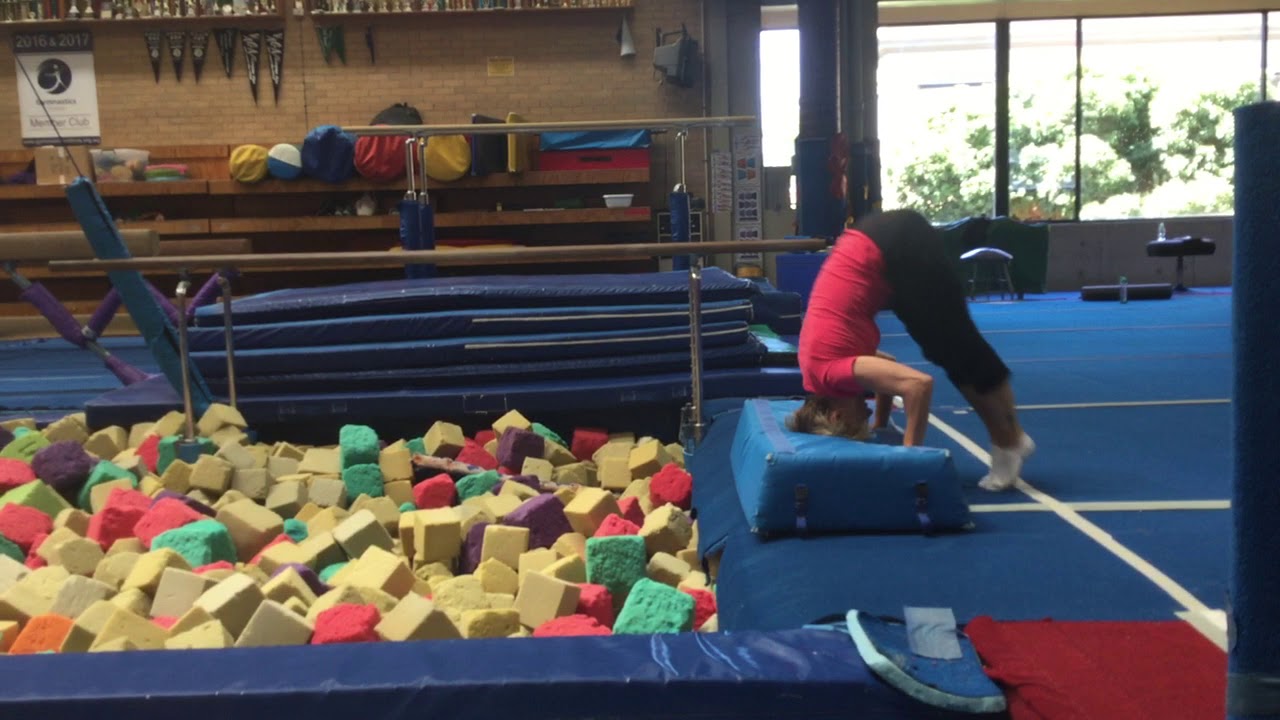 Beginner Head Spring Progression - YouTube