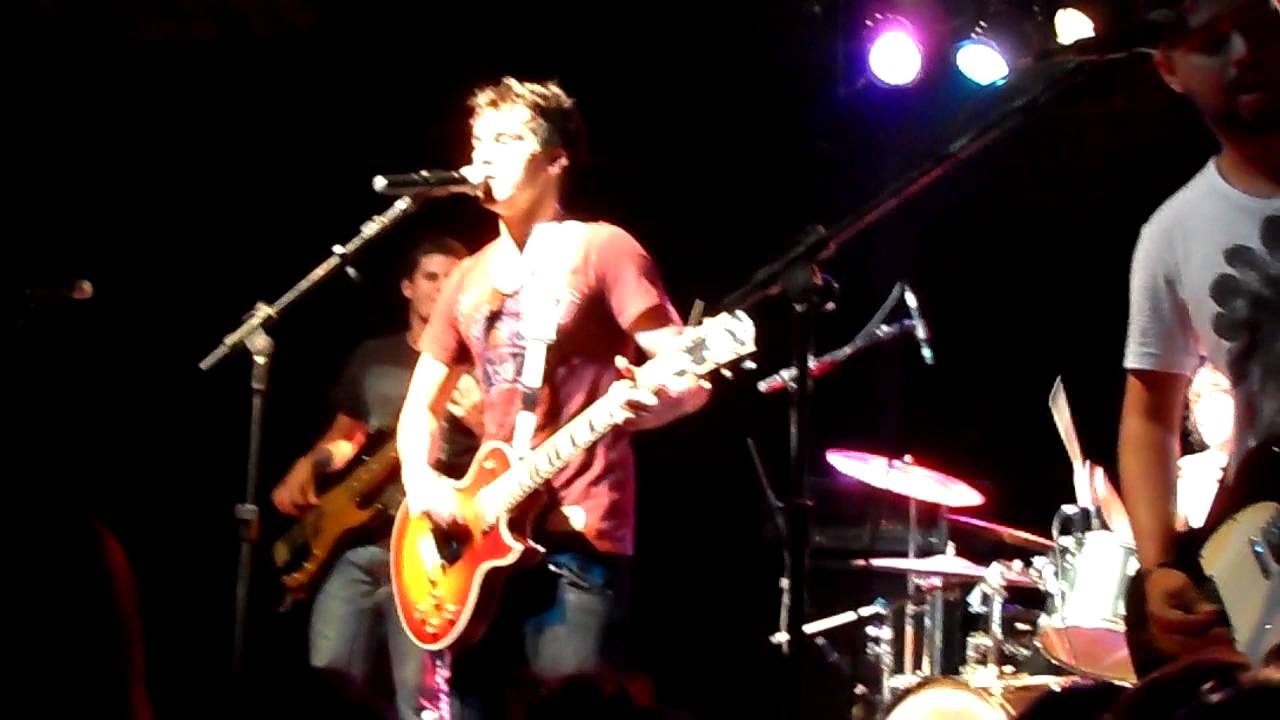 Catch Side - Outra vez (Ao vivo - Lona de Realengo, 14/06/2013) - YouTube