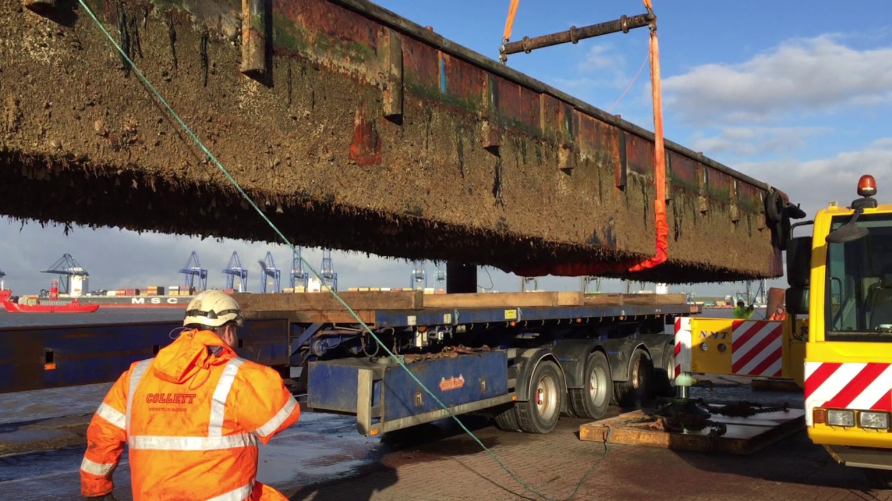 Ha'penny Pier Pontoon 1 - Loading Pontoon onto Extended Trailer - YouTube