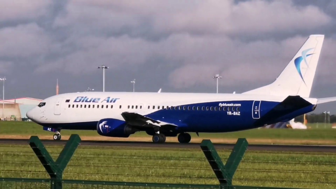 Huawei P30 Pro recording planes - YouTube