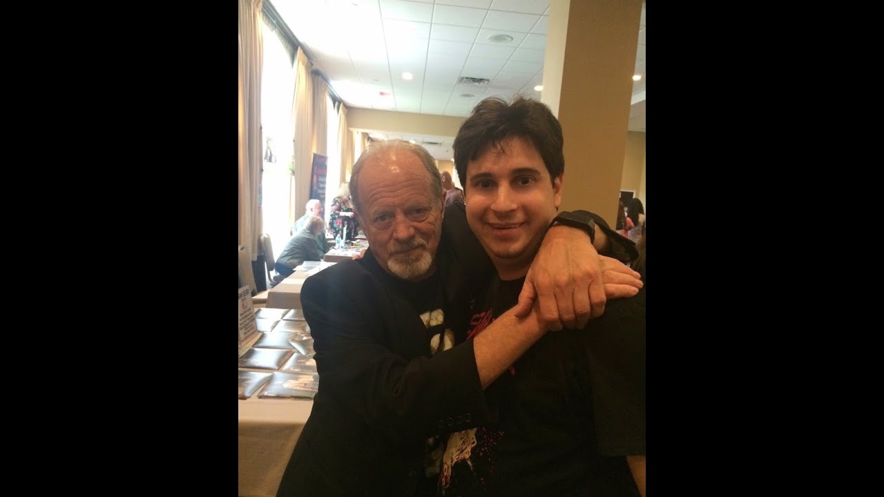 Having A Good Time- At The Chiller Theatre Horror Convention 2016 - YouTube