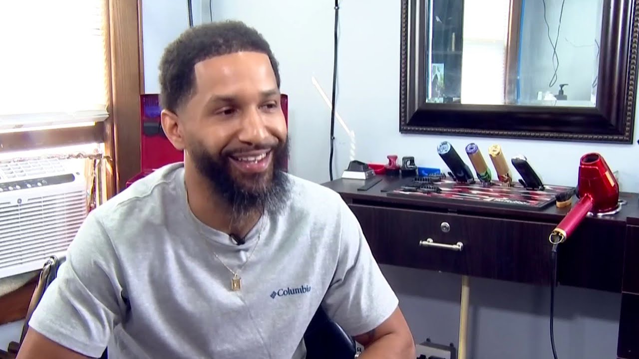 Virginia barber takes his skills to Hollywood - YouTube