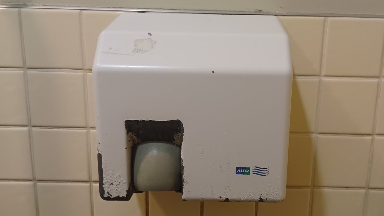 Alto hand dryer, Starbucks 🚻♿, Cascade Shopping Centre, Portsmouth ...