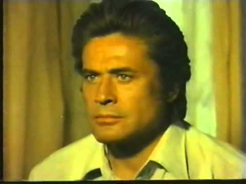 Duvardan tekme yiyen Cüneyt Arkın